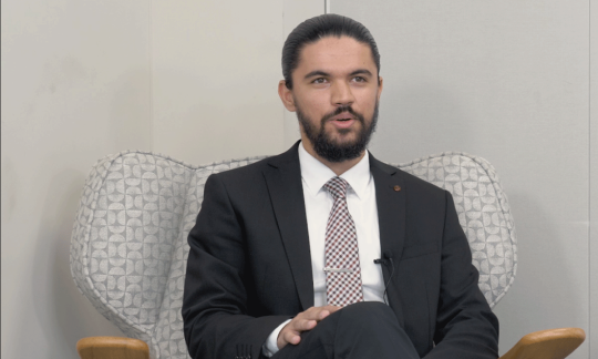 Portrait - Aksel AYKAC | Planeta Formación y Universidades