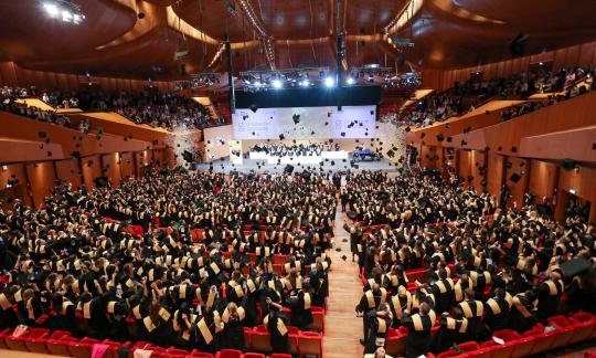 More than 2,500 attendees at the Rome Business School Graduation ...